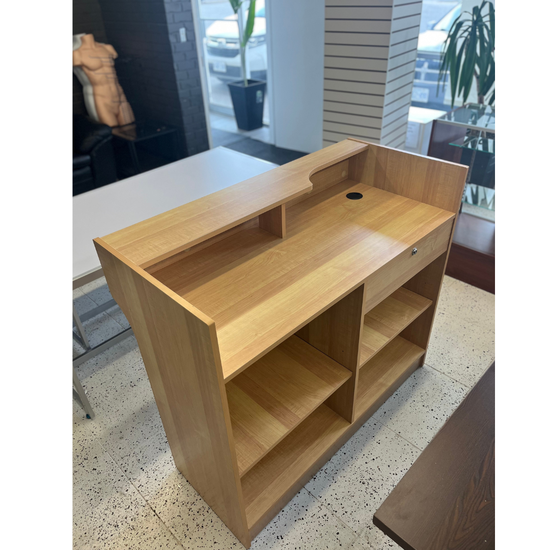 4FT Ledgetop Counter, Colour: Maple - Display Group Inc