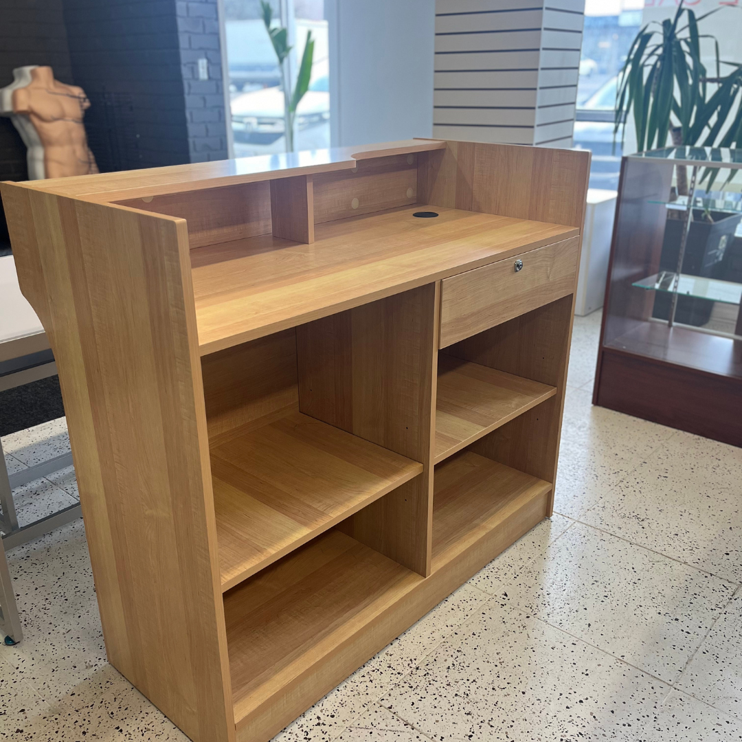 4FT Ledgetop Counter, Colour: Maple - Display Group Inc
